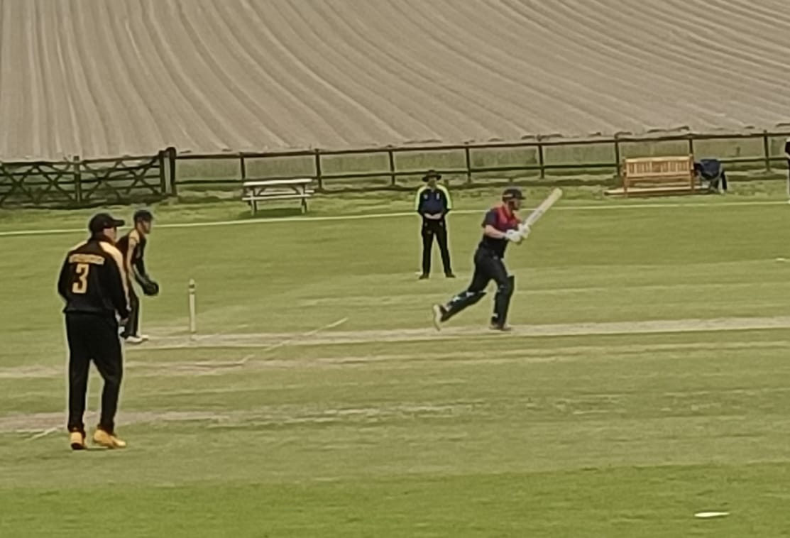 CRICKET | Herefordshire cruise to a six-wicket victory over ...