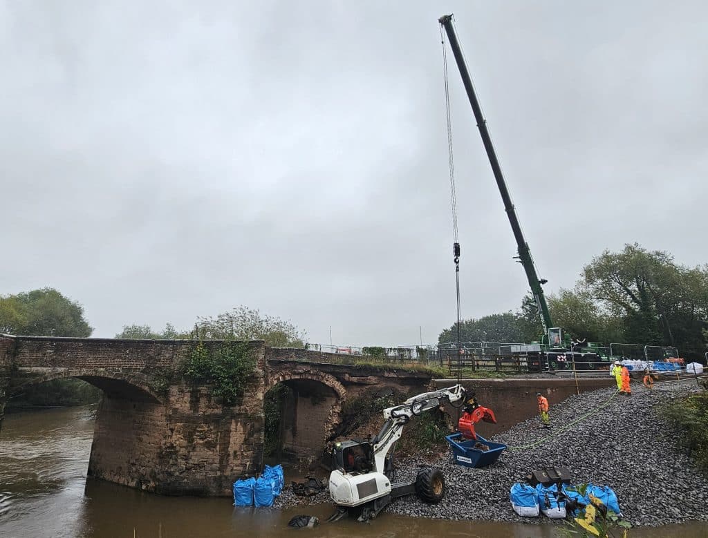 NEWS | Powick Old Bridge repair progresses with crane on site building ...