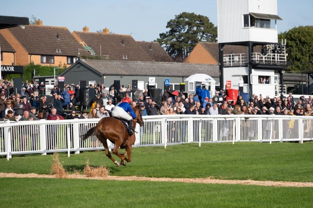 HORSE RACING | Tickets now on sale for fixtures at Hereford Racecourse ...