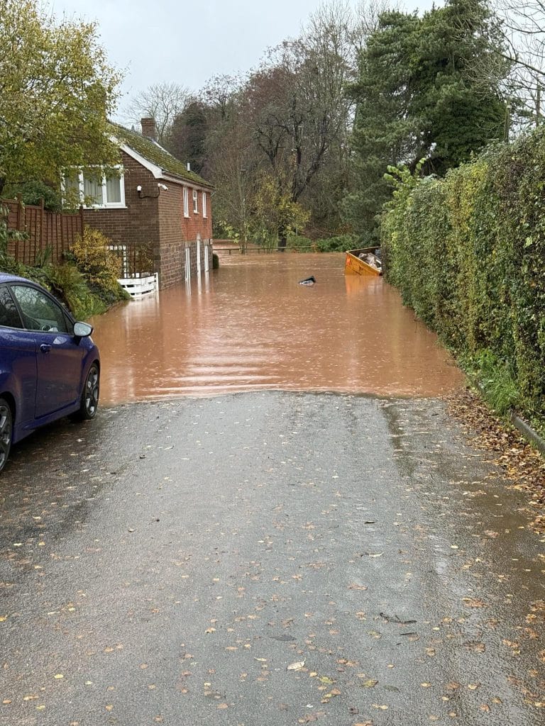 LATEST - 8.45AM | Several roads closed this morning due to fallen trees ...