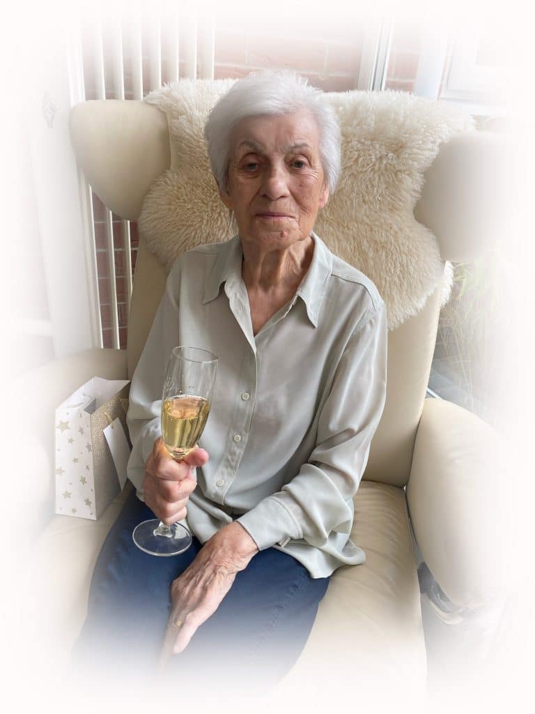 IN MEMORY | In Memory of Betty Doreen Davies who passed away peacefully ...