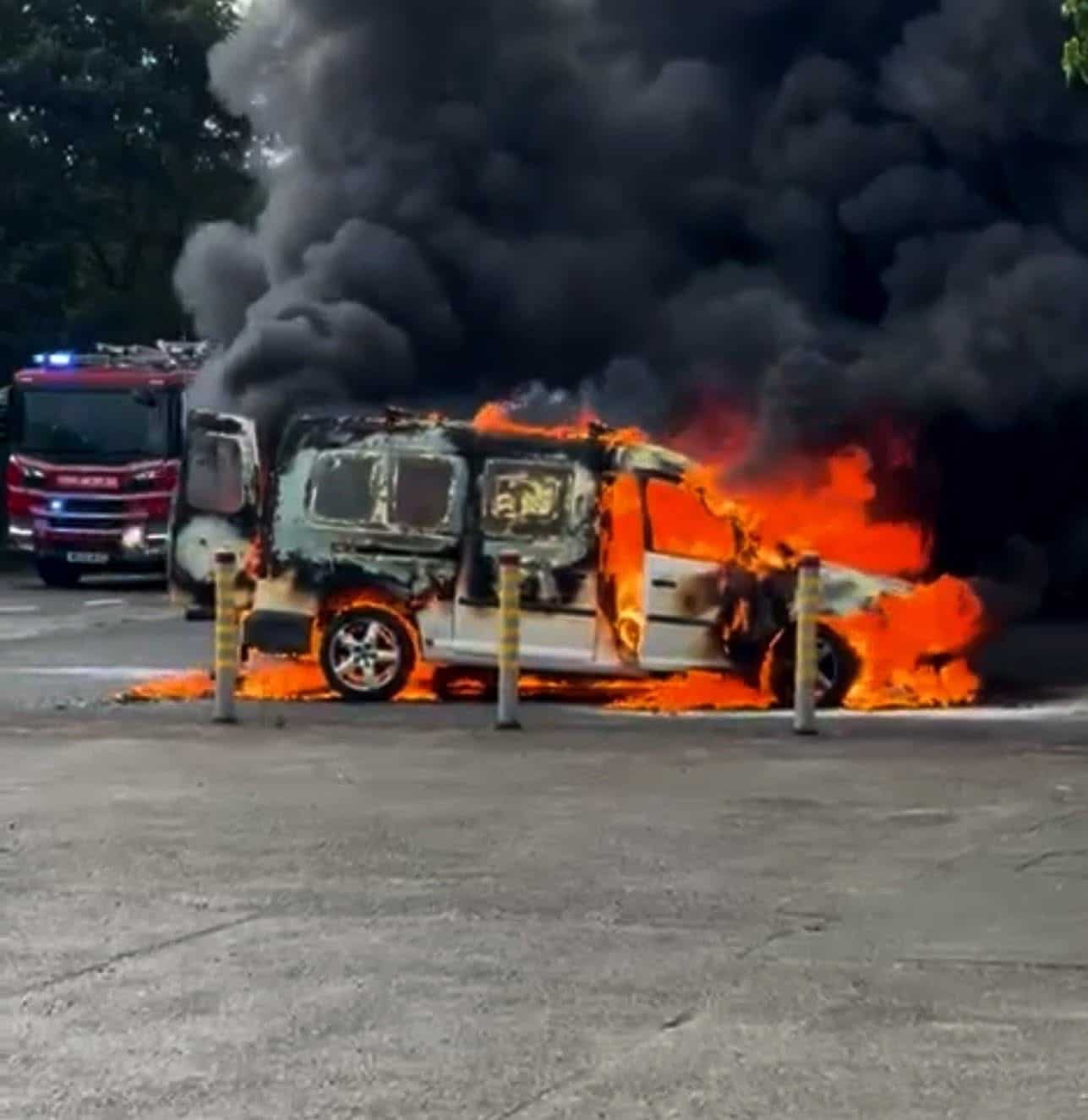 NEWS | Fire crews tackle severe vehicle fire with large column of smoke ...